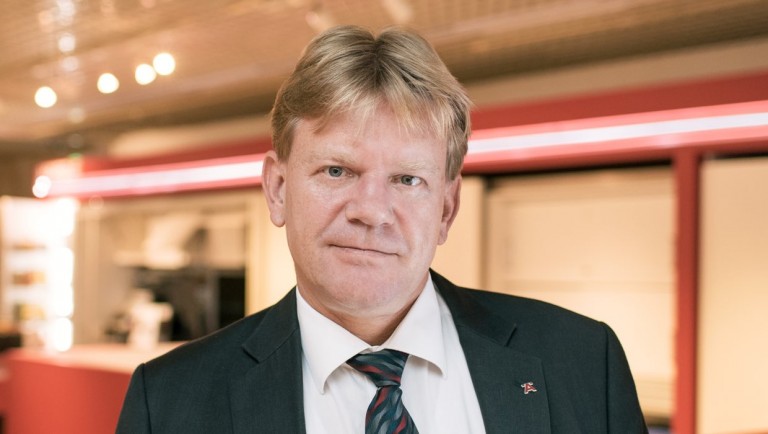 Karl Hahne - Eurobiz Japan